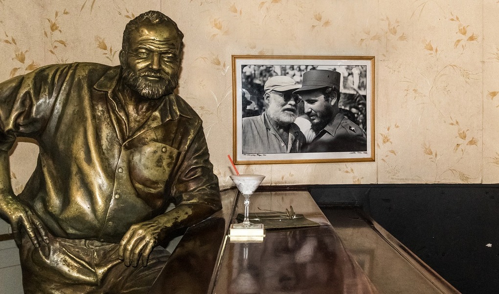 Hemingway. Biography and Work - Red House Books